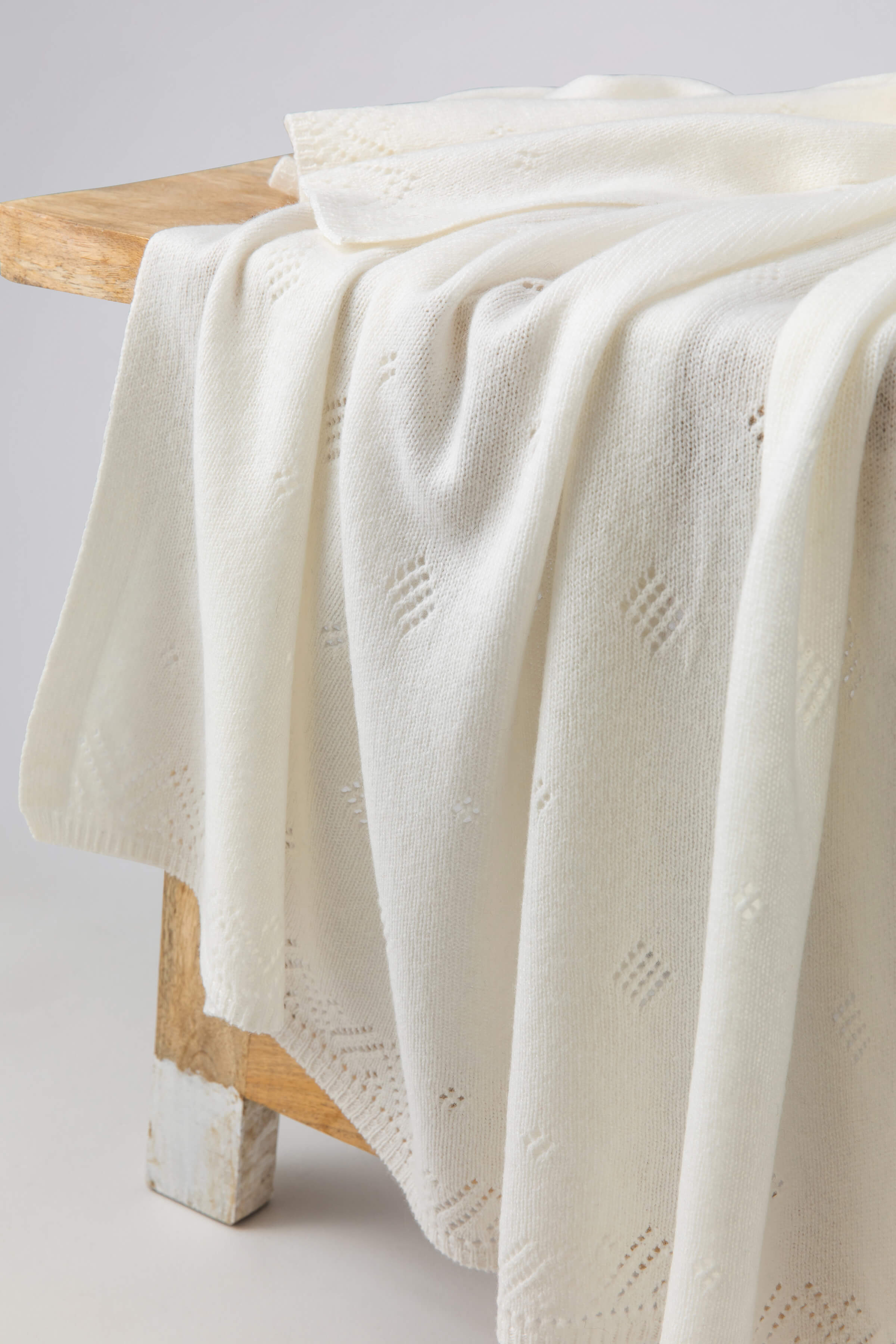 Children's & Baby Blankets | Cashmere & Merino Wool – Johnstons of Elgin