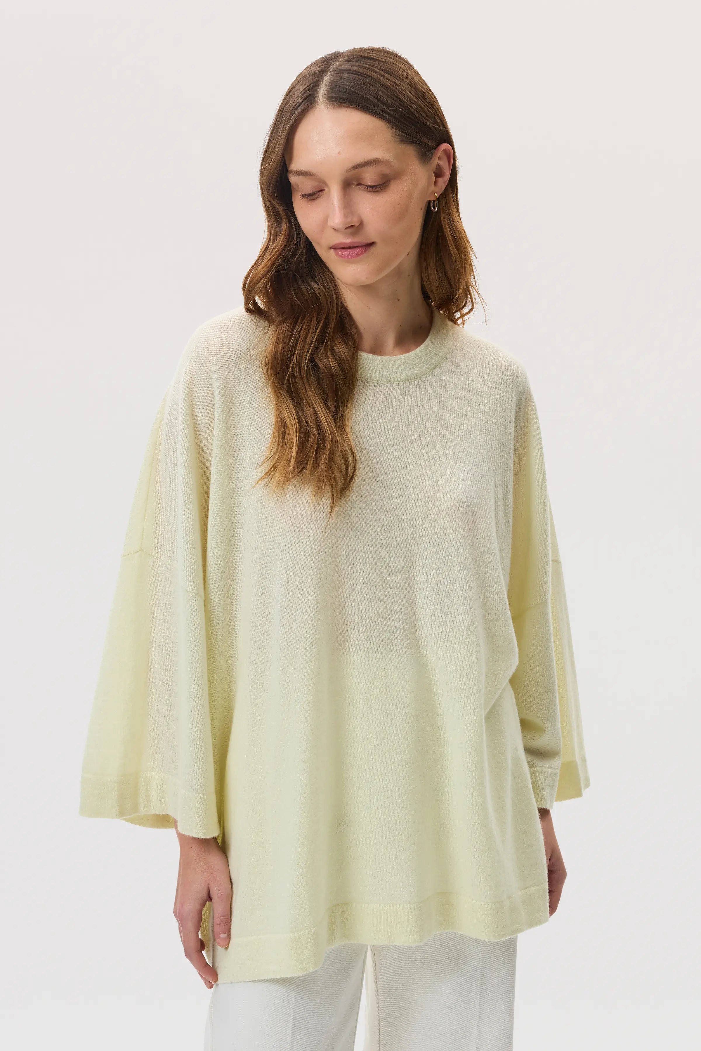 Women's Lemon Relaxed Cashmere Jumper | Women's Cashmere | Johnstons of ...