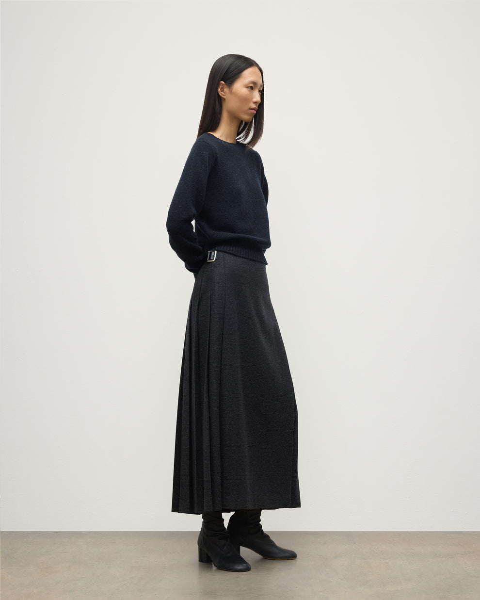 Le Kilt X Johnstons of Elgin Grey Long Kilt | Scottish Luxury Cashmere ...