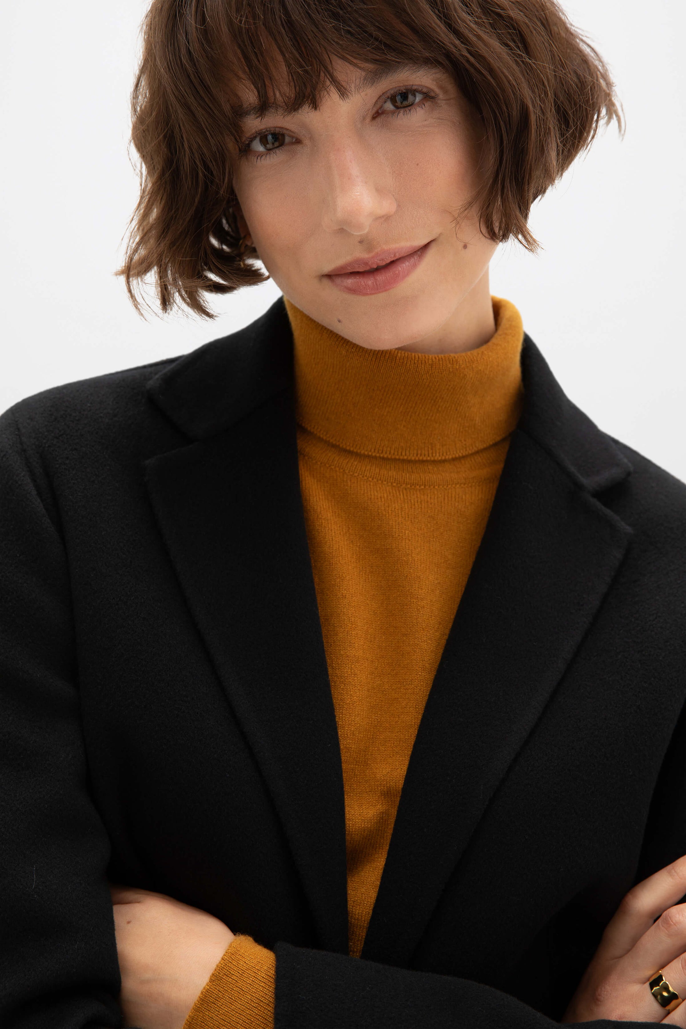Classic Black Cashmere Blazer | Women's Tailoring | Johnstons of Elgin