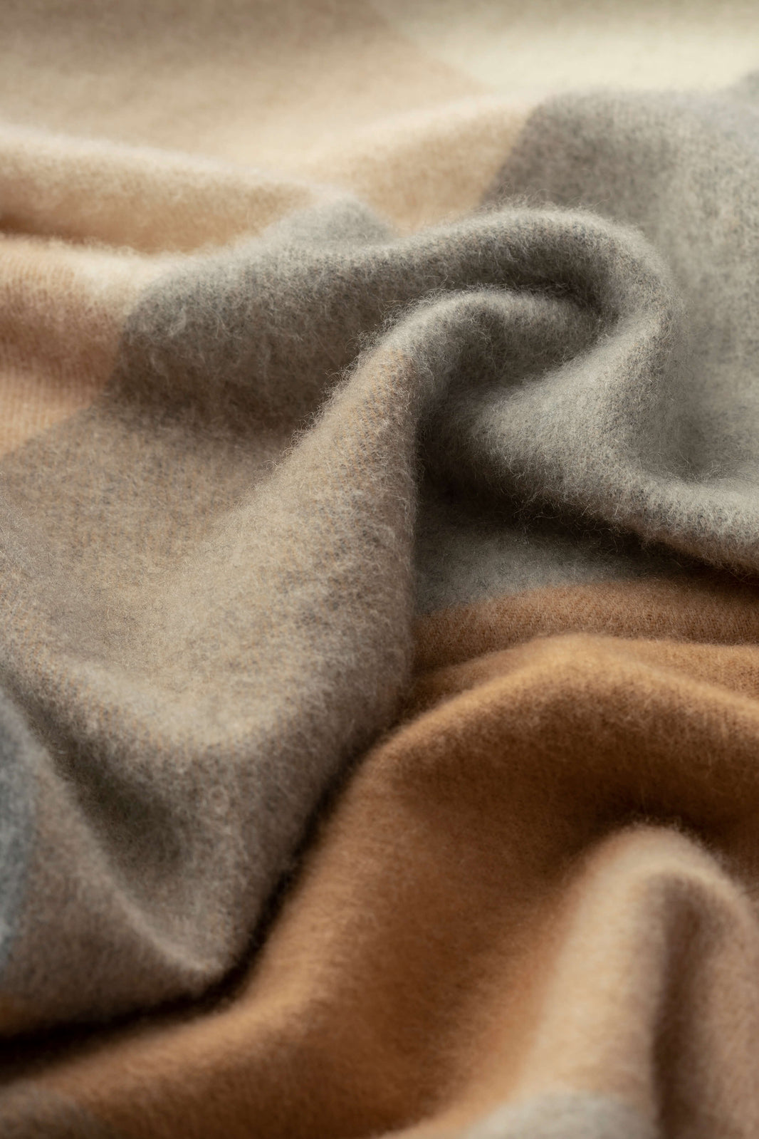 Cashmere Scarves & Stoles | Johnstons of Elgin