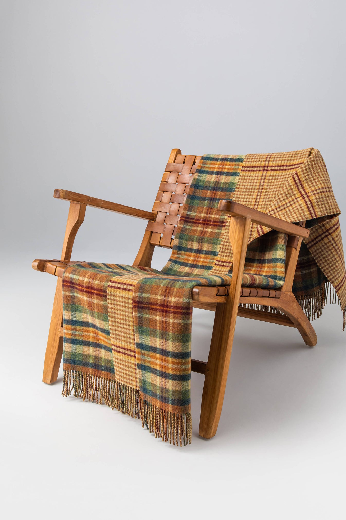 Double Face Lambswool Throw – Johnstons of Elgin