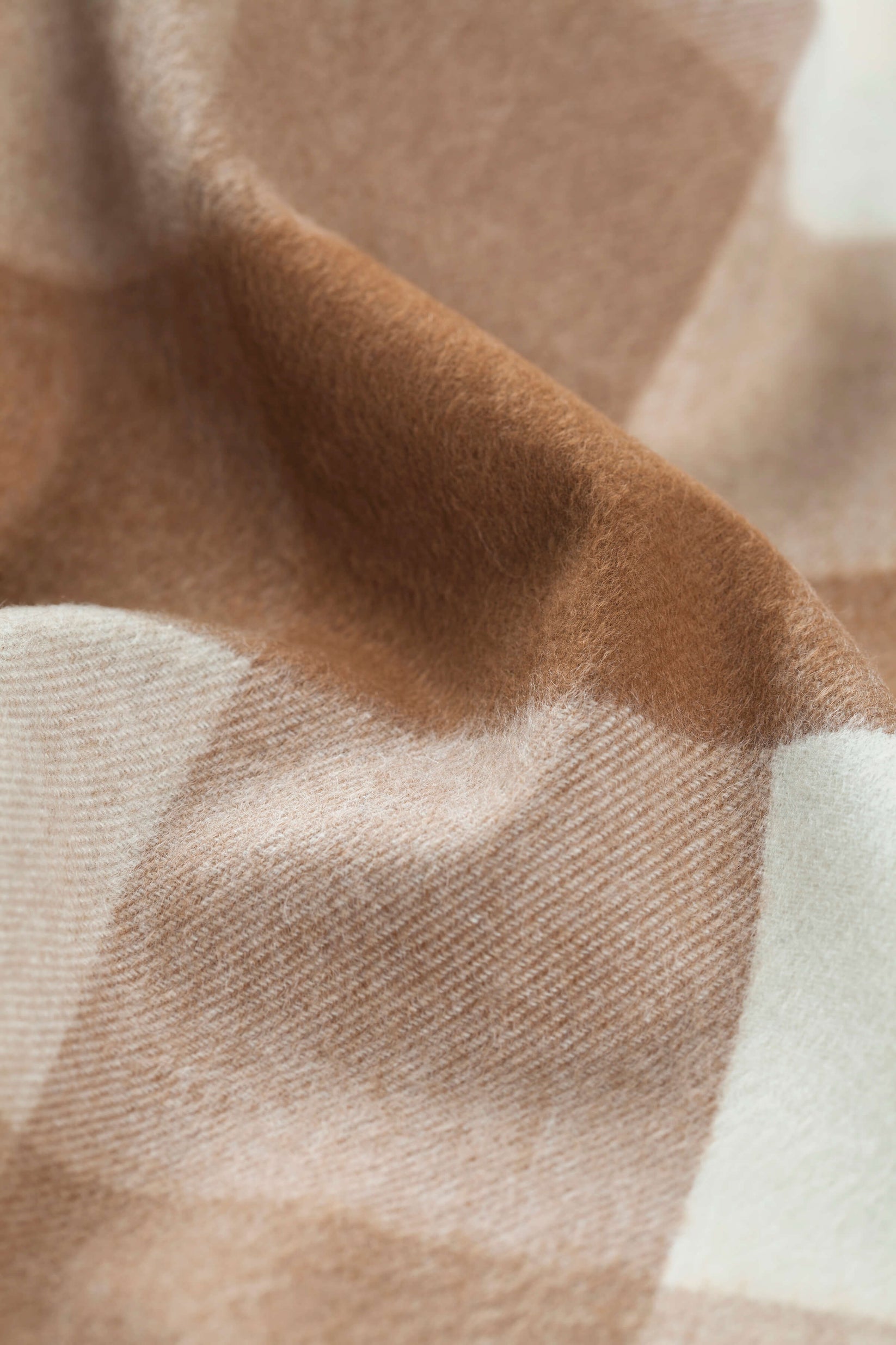 Block Check Cashmere & Vicuña Scarf | Vicuña Accessories | Johnstons of ...